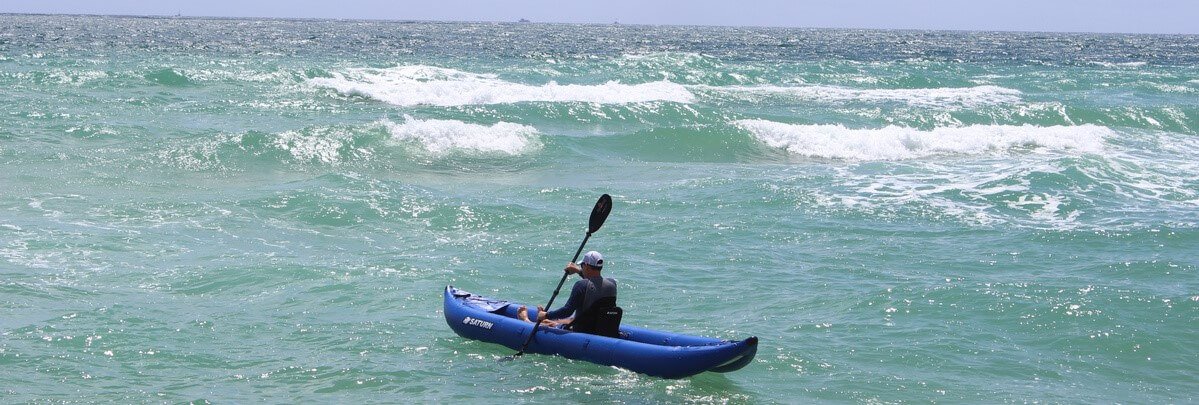 Comment choisir un kayak de mer gonflable